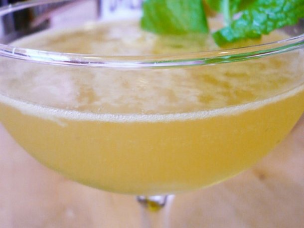 Cocktail cu pepene galben | Cocktail-uri | Culinar.RO