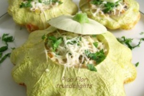 Dovlecei patison- umpluti cu legume | Mancaruri cu legume | Culinar.RO