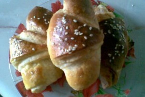 Cornuri cu rahat | Dulciuri | Culinar.RO