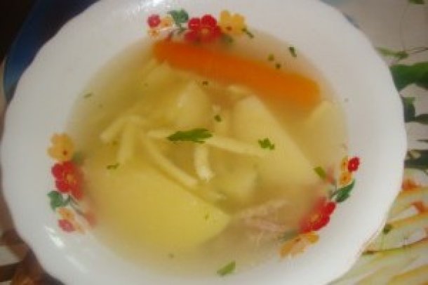 Supa de gaina cu taitei | Supe de carne | Culinar.RO