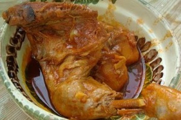 Paprikas de pui si cartofi intregi | Mancaruri cu carne | Culinar.RO