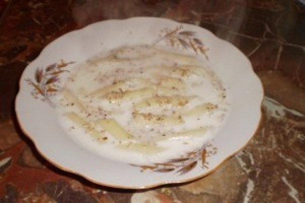 Lapte cu paste si nuca | Dulciuri | Culinar.RO