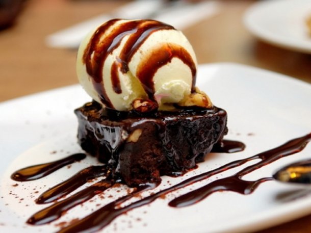 Prajitura inghetata falsa cu crema de vanilie | Prajituri | Culinar.RO