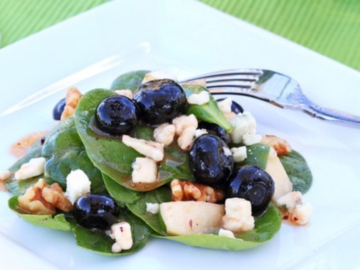 Salata cu spanac, branza si soia verde | Mancaruri fara carne | Culinar.RO