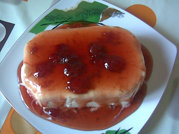 Inghetata cu menta si toping de capsuni | Inghetate | Culinar.RO