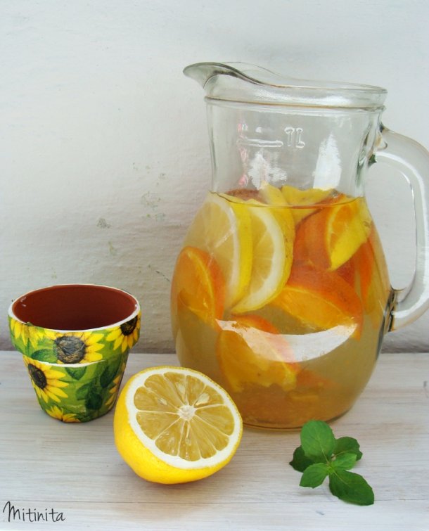 Apa cu citrice | Sucuri fructe si legume | Culinar.RO