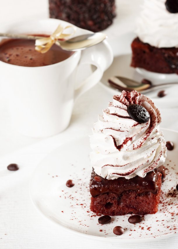 Negresa cu cafea si frisca | Prajituri | Culinar.RO