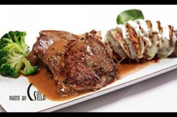 Antricot de vita cu sos de piper verde si cartof Hassel | Mancaruri cu ...