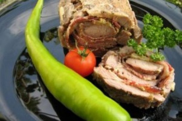 Ceafa de porc cu kaizer | Aperitive cu carne | Culinar.RO