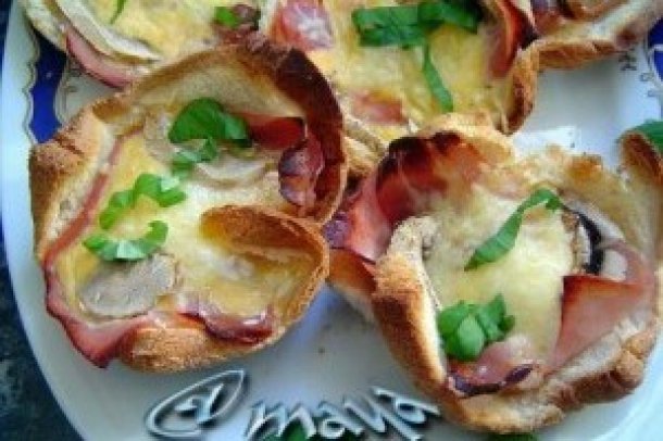 Toast alb cu sunca si bacon | Sandviciuri | Culinar.RO