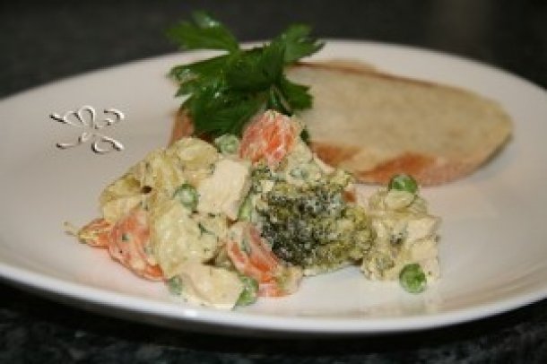 Salata de legume si pui fierte pe abur | Salate din carne de pasare ...