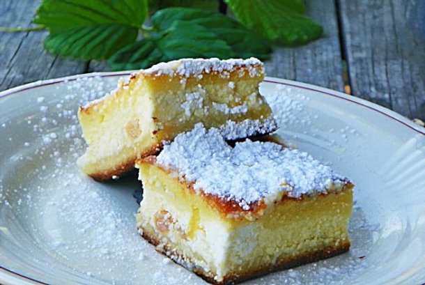 Placinta cu branza dulce stafide si foi | Prajituri | Culinar.RO